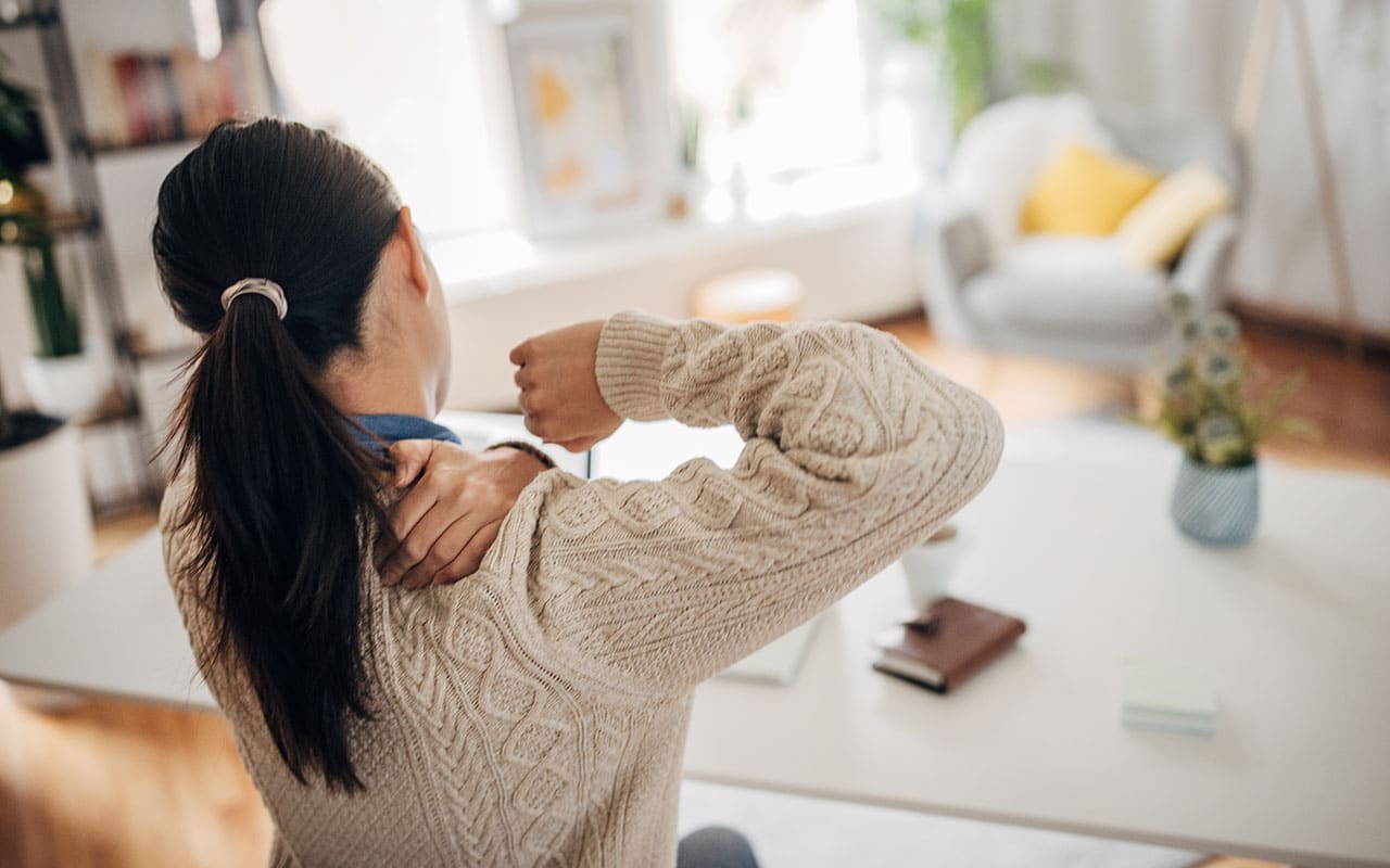 Upper Cross Syndrome: Causes, Symptoms, & Treatment | Airrosti